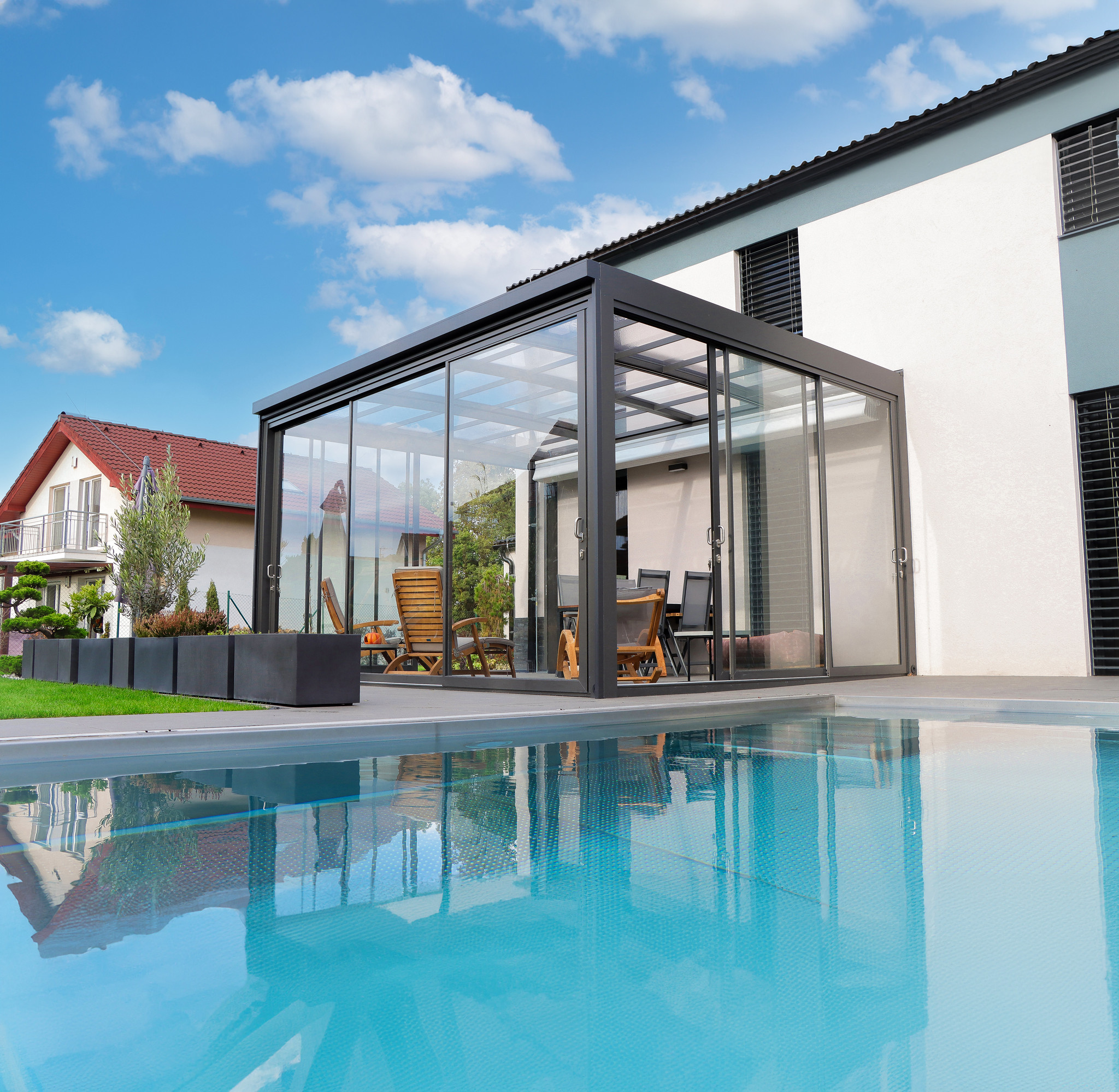 Custom-made patio enclosure – comfort and design | Alukov